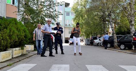 Градски транспорт Велико Търново Комисия провери условията за пътна безопасност край учебните