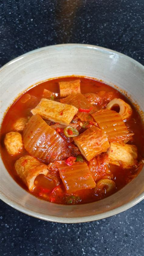 김치찌개에 어묵을 활용해보세요😍 시원하고 칼칼한 국물이 정말 맛있어요 오늘의 숏 Beta