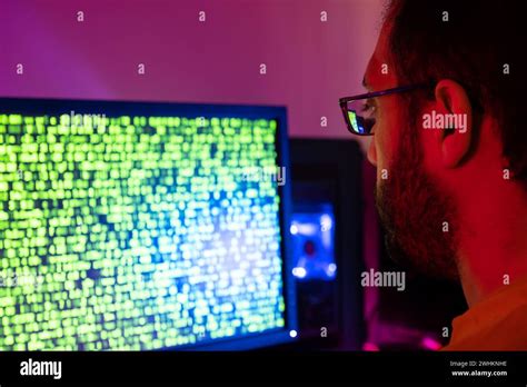 Arab Web Developer Hi Res Stock Photography And Images Alamy