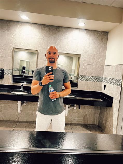 Cj Faison On Twitter I Always Wanted To Take A Cringe Gym Picture 😂😜