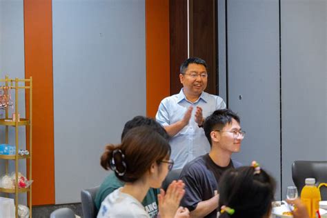 海大 智能数据分析与系统实验室