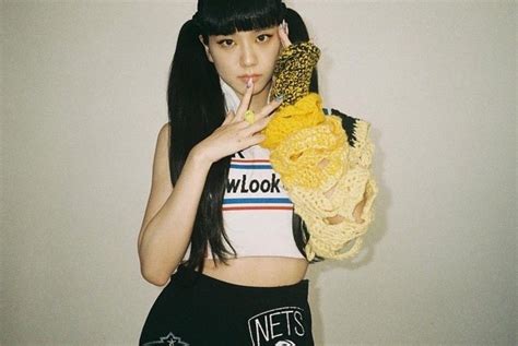 [방송]블랙핑크 지수 풀뱅 양갈래…도도한 귀요미 [리포트 컷] Ytn