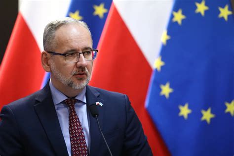 Koronawirus W Polsce Adam Niedzielski Przestrzega Tendencja Się