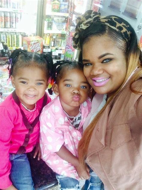 5 წლის ტყუპი რომლის ფოტოები მსოფლიოს აოცებს მშობლები