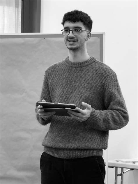 Oualid Boutghighchat Auf Linkedin „vor Vielen Menschen Sprechen