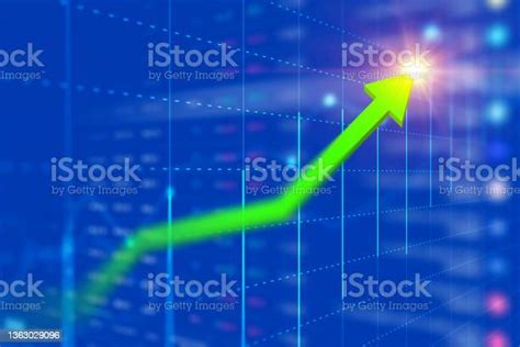 금융 및 경제 디스플레이에 대한 통화 및 교환 주식 차트에서 상위에 성장 화살표 차트에 대한 스톡 사진 및 기타 이미지 차트 보여주기 성장 개념 Istock