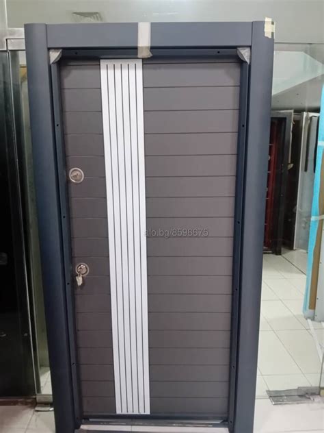 РАЗПРОДАЖБА входни врати Врати дограма щори тенти София Вратите са нови не са упо