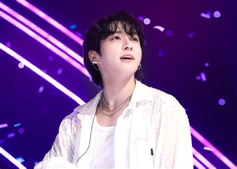 Top 3 Bts Jungkook Shirtless Photos That Will Take Your Breath Away