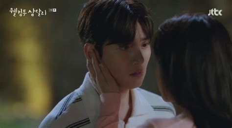 더쿠 지창욱 유사한상황에서 여주한테 키스당하는 연기한건데