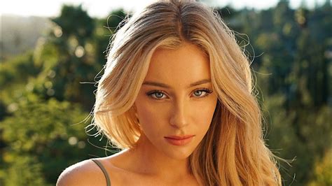 Daisy Keech Close Up Wallpaper Wallpapersok