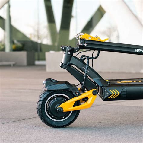 Best Long Range Electric Scooters 20 80 Miles August 2021