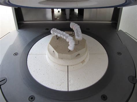 زیرکونیوم وبسایت رسمی متخصص فنی دندان