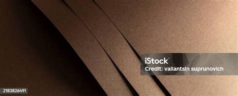 광택이 나는 그라디언트와 겹쳐진 접기가 있는 긴 수평 형식의 광택 디자이너 종이 배경 0명에 대한 스톡 사진 및 기타 이미지 0명 거친 필름 효과 곡선 Istock