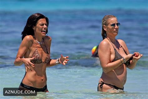 Bianca Guaccero Sexy Seen Enjoying Holidays With Some Friends On The Beach In Formentera Aznude