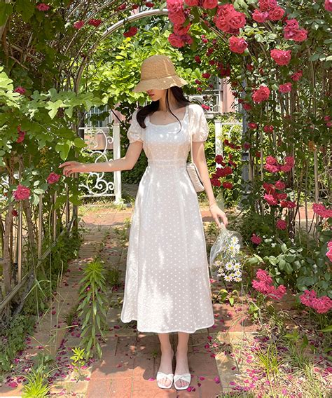 클래식블랑 미라쥬 여름 휴양지룩 스퀘어넥 면 플라워 반팔 퍼프 뒷리본 롱 원피스