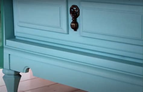 Лак за тебеширена боя Декор Димотика