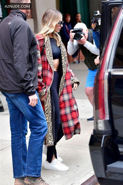 Margot Robbie Braless Took A Walk On The Wild Side While Out In New York City Aznude