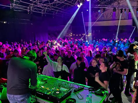 Мемориалът в Перник стана дискотека за СУРВА