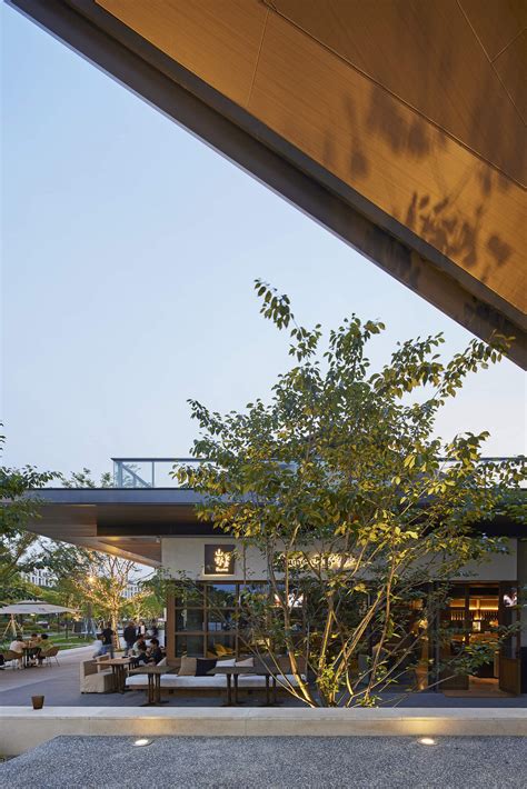 Bir Land In Hangzhou A Relaxing Commershopping Centers