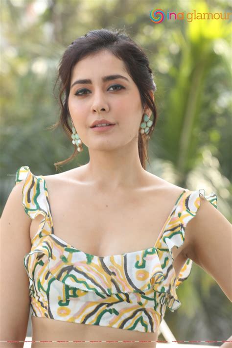 Raashi Khanna Actress Photoimagepics And Stills 493946
