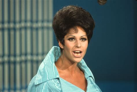 Lainie Kazan 1960s Groovyhistory Singer Actress Lainie Kazan 1970