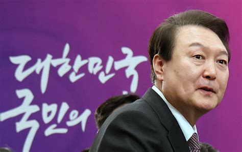 尹대통령 지지율 1p 오른 311주일 만에 반등 갤럽 프린트화면