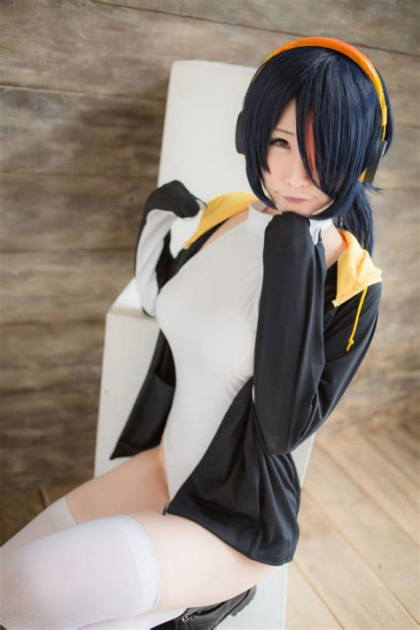 Emperor Penguin Cosplay By Atsuki Delectable From All Angles Sankaku Complex