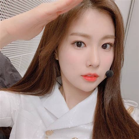 아이즈원 강혜원 데뷔 전후 셀카 걸그룹 갤러리 에펨코리아