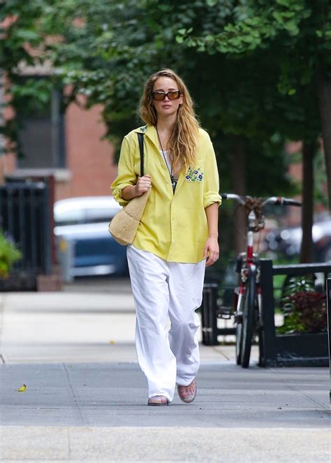 Jennifer Lawrence Traded In Her 890 Jelly Sandals For A 69 Alt Who