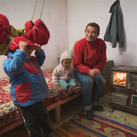 Историята за мечтата на една майка от петчленно семейство което живее с 4 лева на ден За Жената