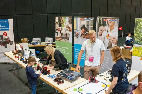 Robots Blog Bild 2 News About Robots Drones Ai Robotics Electronics Gadgets Toy Robots