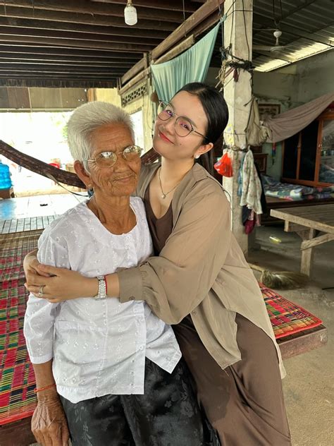 មិនគួរឲ្យជឿថាមានពិត ផន សុផារី ចាំជាតិទ ម្លា យ ថាខ្លួនជាបុរស បង្ហាញមុខប្រពន្ធ