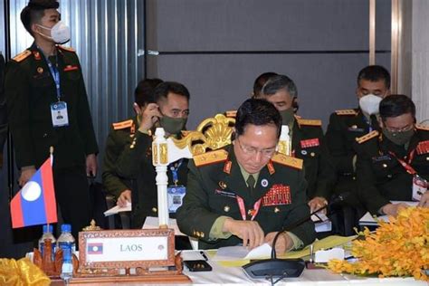 នាយឧត្តមសេនីយ៍ វង្ស ពិសេន ដឹកនាំកិច្ចប្រជុំអគ្គមេបញ្ជាការកងទ័ពអាស៊ានលើកទី ១៩ Acdfm 19
