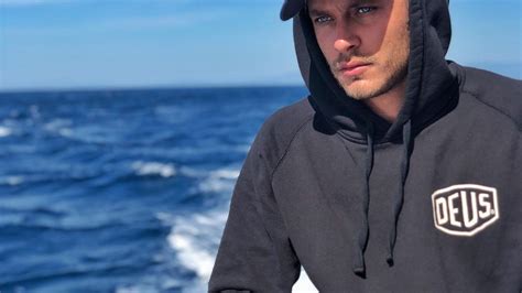 بیوگرافی بوراک چلیک Burak Celik بازیگر ترک و همسرش عکس