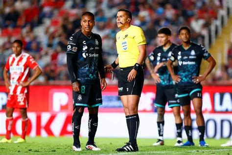 Leyenda De La Selección Peruana Sorprende Y Saca A Renato Tapia Del 11