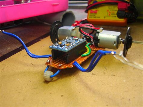 Robotech Maker Arduino Light Seeking Robot 7