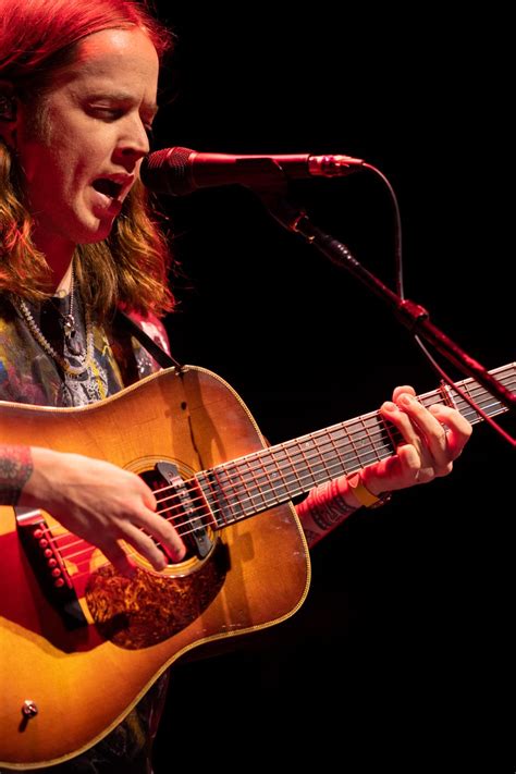Billy Strings Mesmerized Nashvilles Bridgestone Arena Crowd