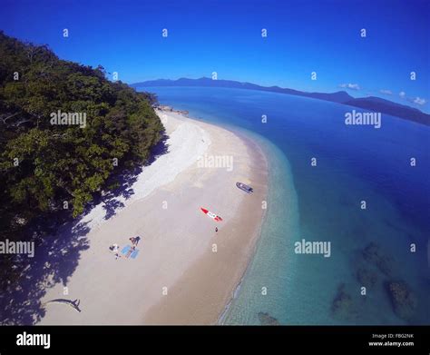 Paar Am Nudey Strand Fitzroy Island Great Barrier Reef Marine Park
