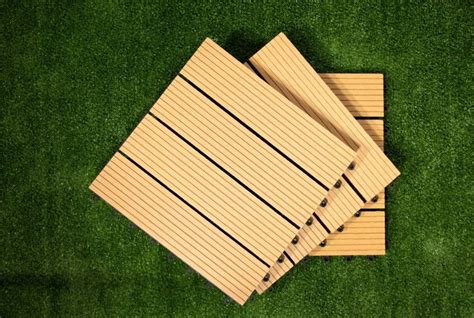 Eden Pro Diy พื้นระแนงสำเร็จรูป กล่องละ 10 แผ่น แคลิฟอร์เนียเบจ 300 X 300 X 21 มม บริษัท เน็กซ