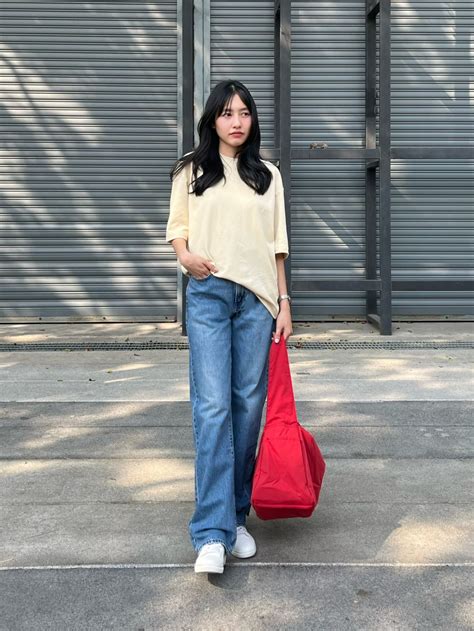 ดูไอเดียสไตล์การแต่งตัวสำหรับ「กางเกงขาสั้น ผ้าสเวต ทรงกว้าง、เสื้อยืด U Airism คอตตอน คอกลม ทรง