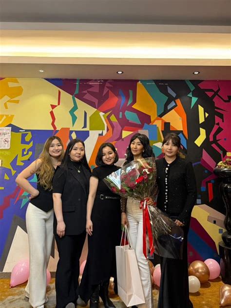 Rita 10н жилд байхаасаа л мөнгөтэй мөнгөггүй хамаагүй Төрсөн өдрийн баяраа тэмдэглэж ирсэн