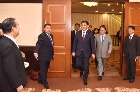 Ж Эрдэнэбат Давхар татварын хэлэлцээр худалдааны эргэлтийг