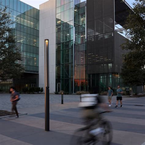 Outline Column Light Landscape Forms