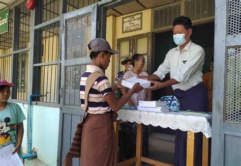 နွားထိုးကြီးမြို့တွင် အခြေခံပညာအထက်တန်း၊ အလယ်တန်း၊ မူလတန်းကျောင်းများ၌ ကျောင်းအပ်နှံခြင်းလုပ်ငန