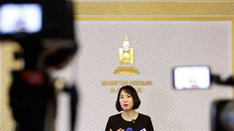 “Хүнсний хувьсгал” “Цагаан алт” “Шинэ хоршоо Чинээлэг малчин” хөдөлгөөнүүдийг цогцоор нь