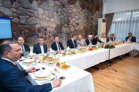 Денес присуствував на ифтарска Hristijan Mickoski