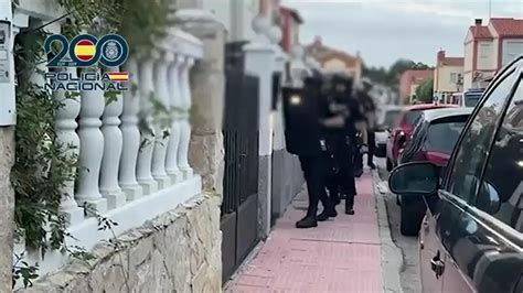 La Policía Libera A 32 Mujeres Explotadas Sexualmente