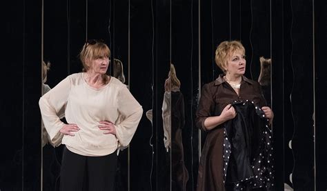 Бележките под линия Представление Народен театър „Иван Вазов“