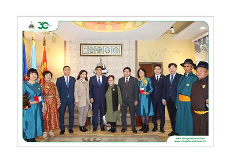 АХМАД НАСТНУУД АЖИЛТАН АЛБАН ХААГЧДЫГ ШАГНАЖ УРАМШУУЛЛАА