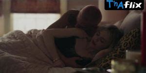 Emily Alyn Lind Sexy Scene In Gossip Girl Tnaflix Com